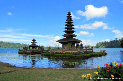 Jangan Tutup Mata Saat Melihat 7 Danau Teromantis Di Indonesia Ini!