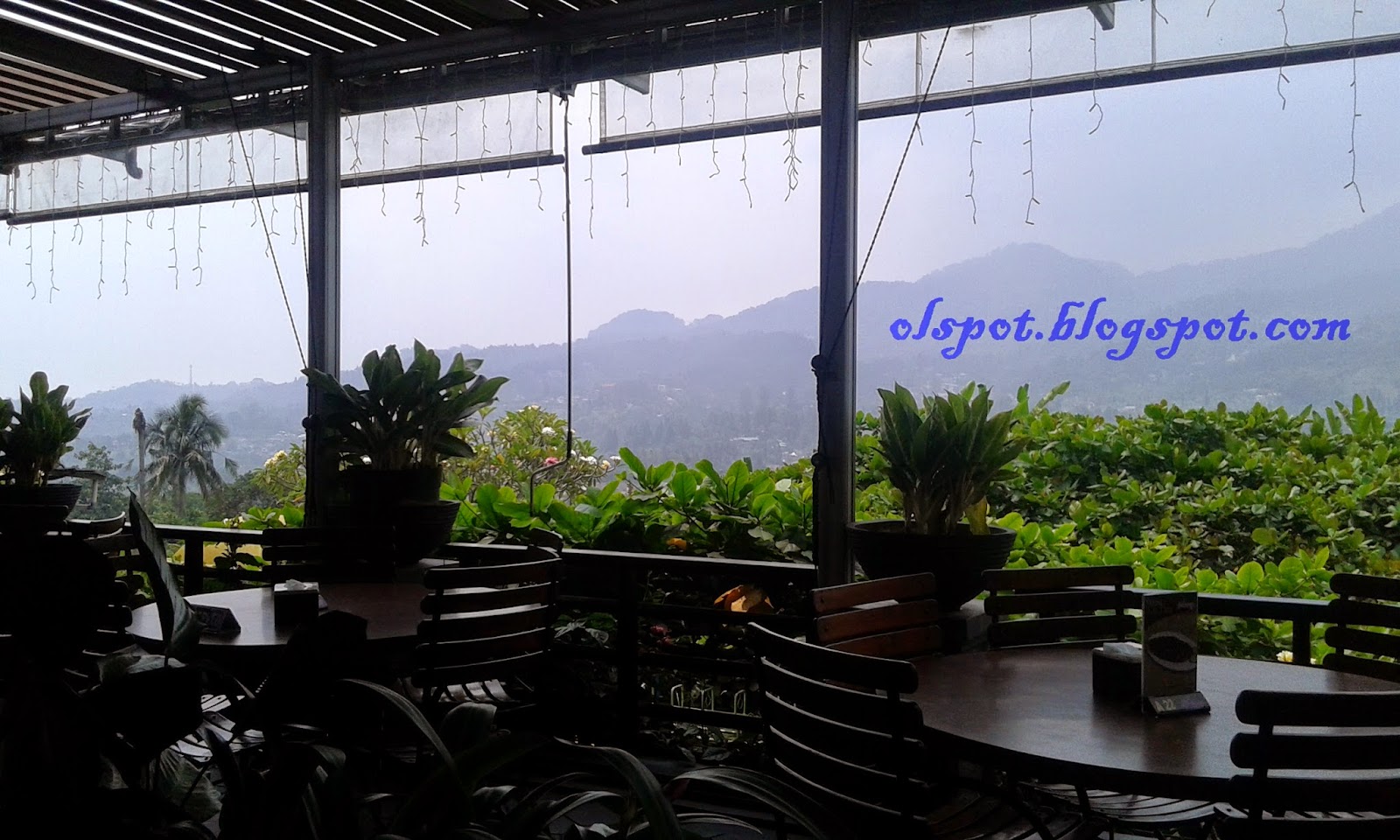 5 Restoran Pemandangan Keren di Puncak Buat Keluarga
