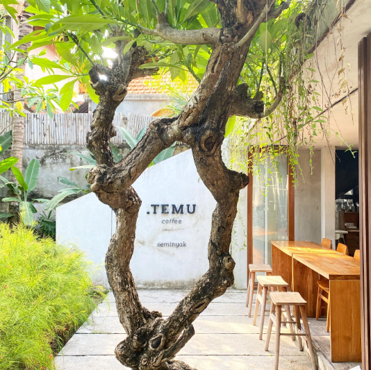 Hangout Sambil Ngopi Kekinian di 5 Coffee Shop Milik Artis, Tempatnya ...